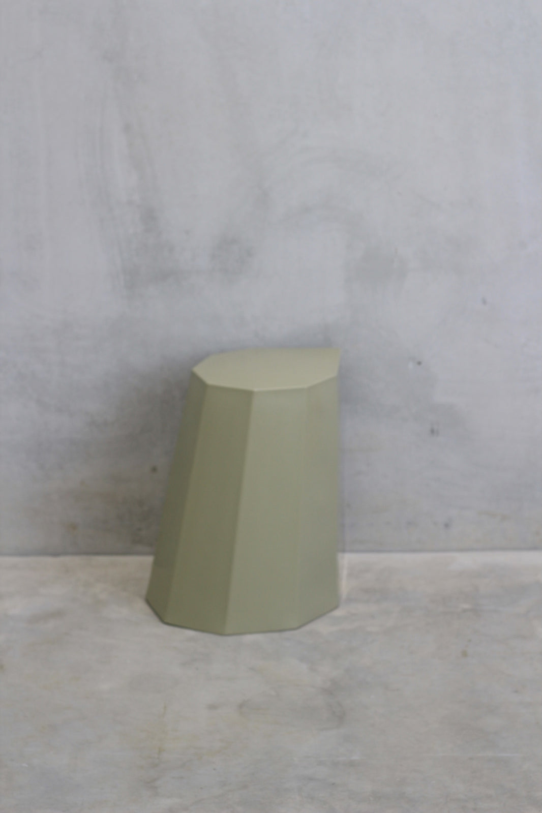 ARNOLD CIRCUS STOOLS