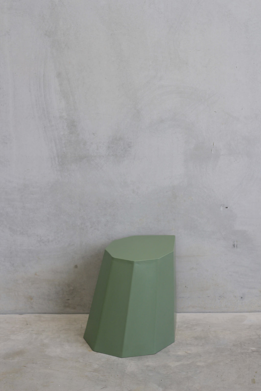 ARNOLD CIRCUS STOOLS